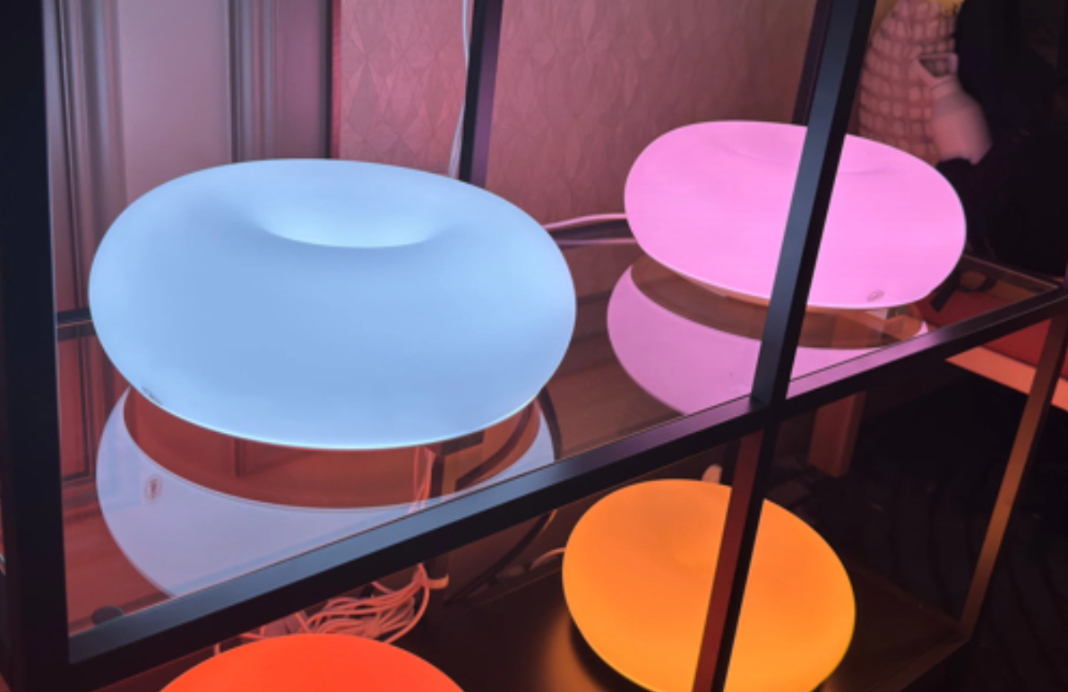 IKEA Rilis VARMBLIXT Donut Lamp Versi Smart di CES 2026, Kini Lebih ...